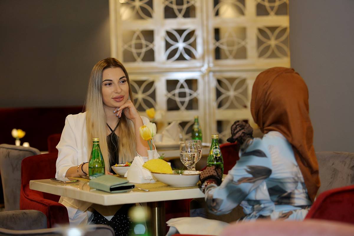 Hotel Networking: Building Relationships and Opportunities on the Road